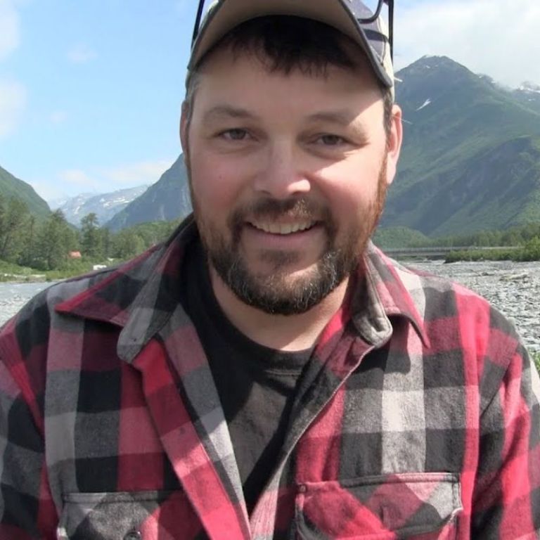 The 10 Best Off-Grid Homesteading YouTube Channels | TruePrepper