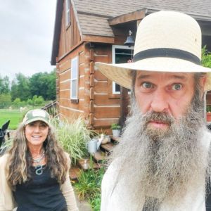 The 10 Best Off-Grid Homesteading YouTube Channels | TruePrepper