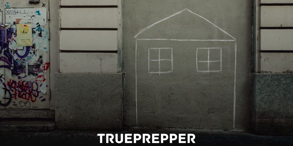 How to Make a DIY Homeless Survival Kit | TruePrepper