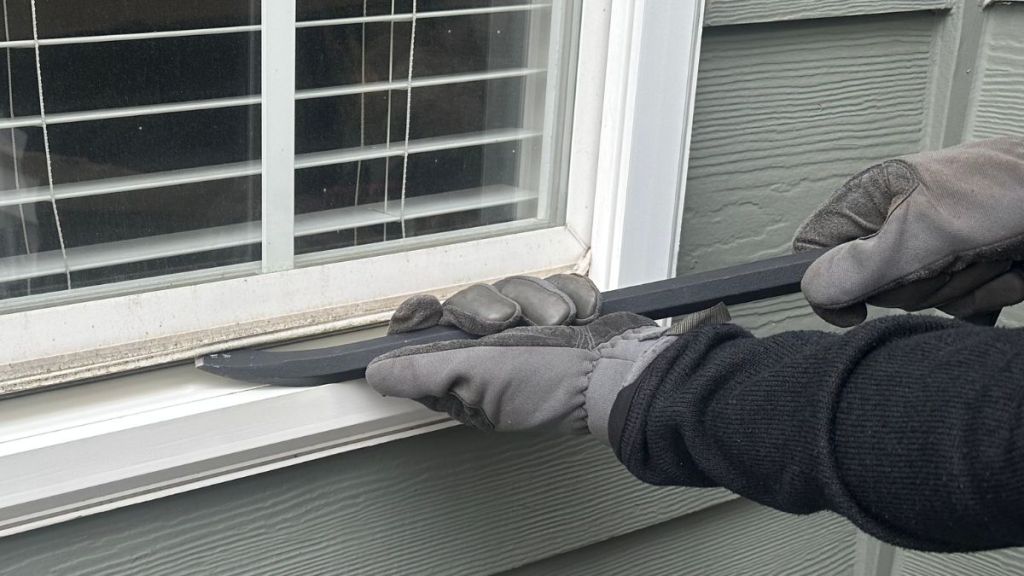 10 Ways Burglars Break Into Your Home | TruePrepper
