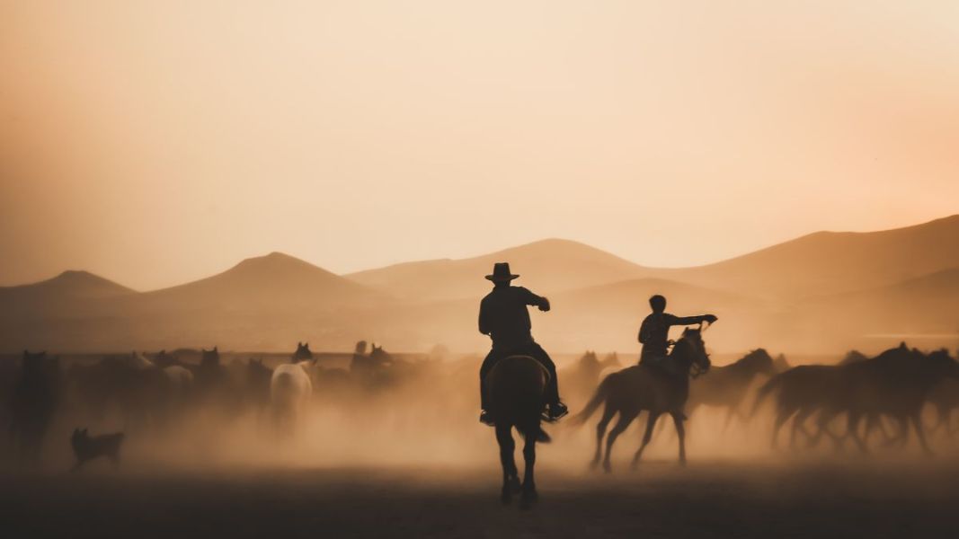 Cowboy EDC | 22 Things Cowboys Carried Every Day | TruePrepper