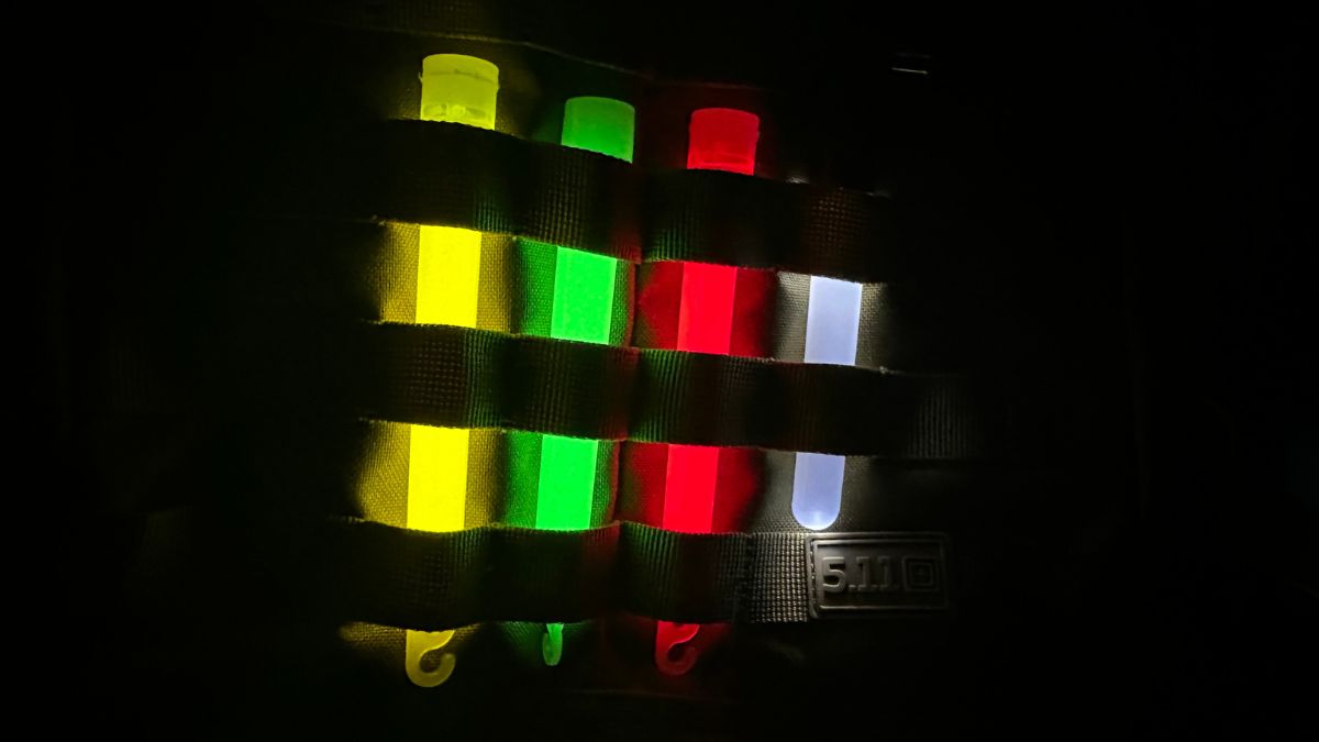 Best Emergency Glow Sticks Tested | TruePrepper