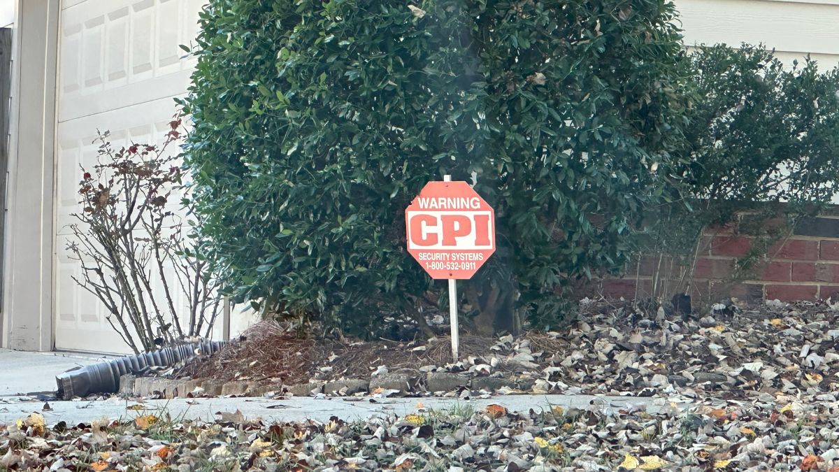 Best Security Signs for Home Intruder Deterrence | TruePrepper