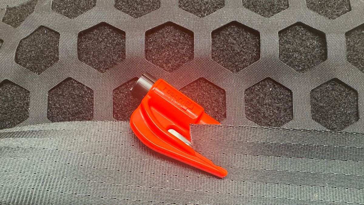 Best Car Escape Tool for Cutting Seatbelts | TruePrepper