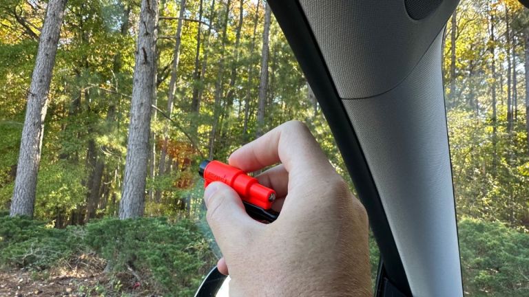 Best Window Breaker for Vehicle Glass and Survival | TruePrepper